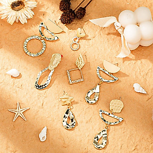 80 Pieces Gold Plated Earring Posts Earring Studs with Loop Hole Heart Star Shaped Earring Studs for Jewelry Earring Making, Assorted Shapes