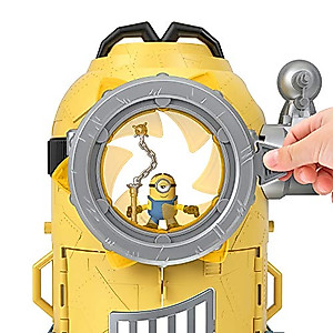 Fisher-Price Minions toys The Rise of Gru MinionBot Robot Playset with Punching Action and Stuart Figure for Preschool Kids Ages 3 and Up