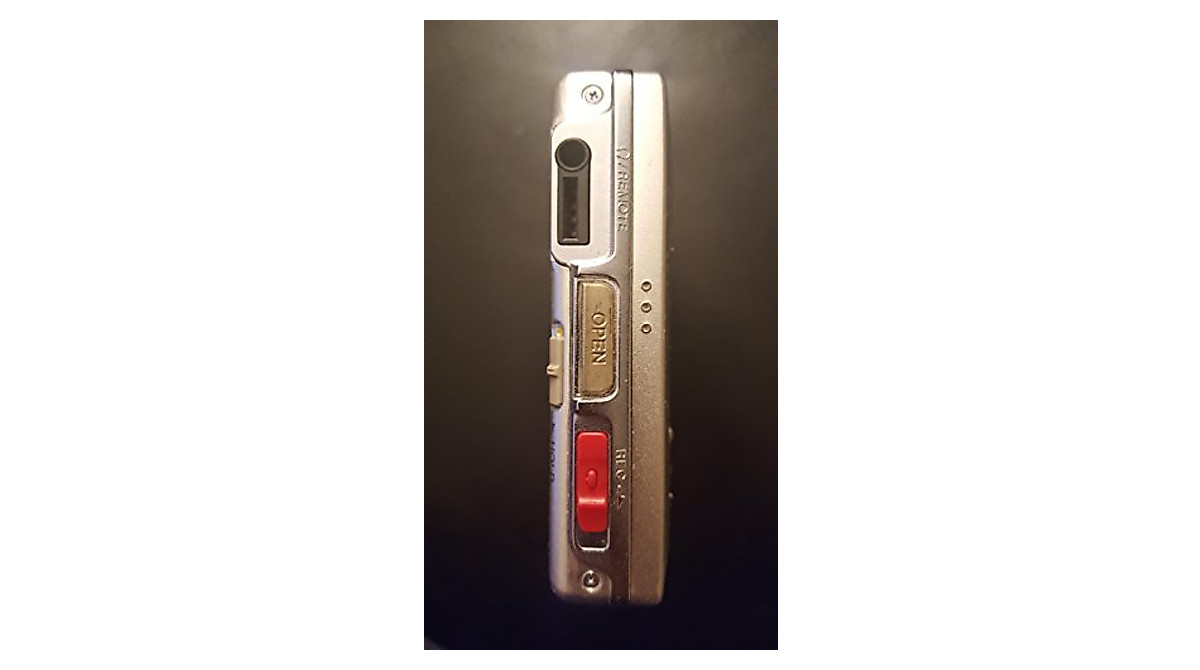 Sony MZ-R55 MiniDisc Player and Recorder - Portable, Lightweight Audio