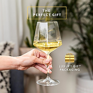 Dragon Glassware Wine Glasses, Clear Diamond Shaped Barware, Large Drinkware for Red and White Wine, Unique Gift for Wine Lovers, 18 oz Capacity, Set of 2