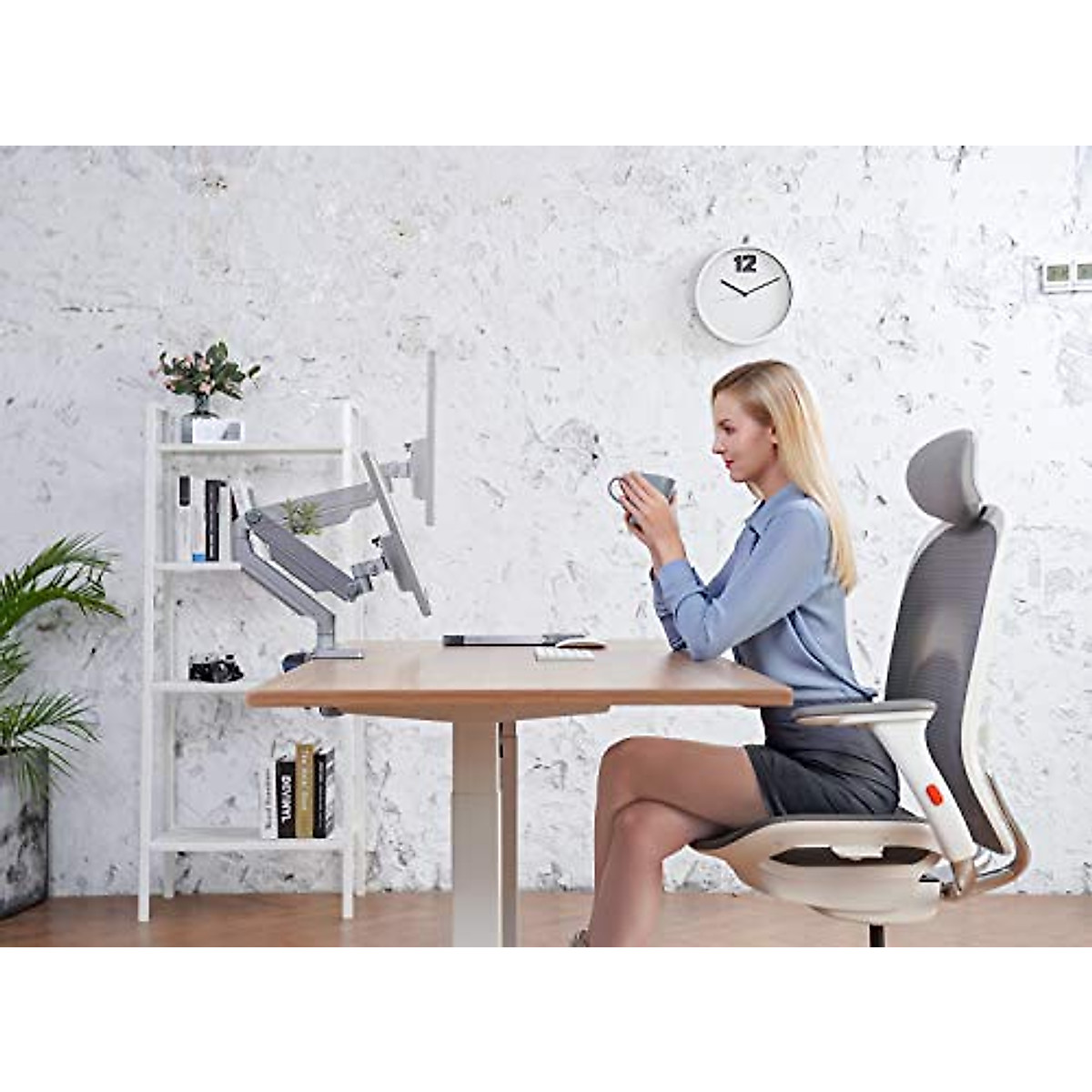 EleTab Single Monitor Desk Mount - Height Adjustable Single Monitor Stand Articulating Full Motion Swivel VESA Arm Fits for Computer Screen 17 to 32 inches, Hold up to 17.6 lbs