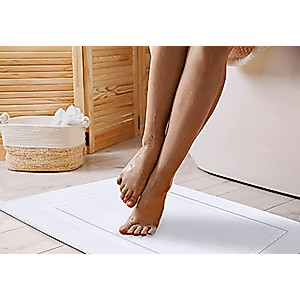 Utopia Towels Bundle Pack of 600 GSM Bath Sheet Set (2-Pack) and Banded Bath Mats (2-Pack) – 100% Ring-Spun Cotton – Highly Absorbent – Soft & Luxurious – White