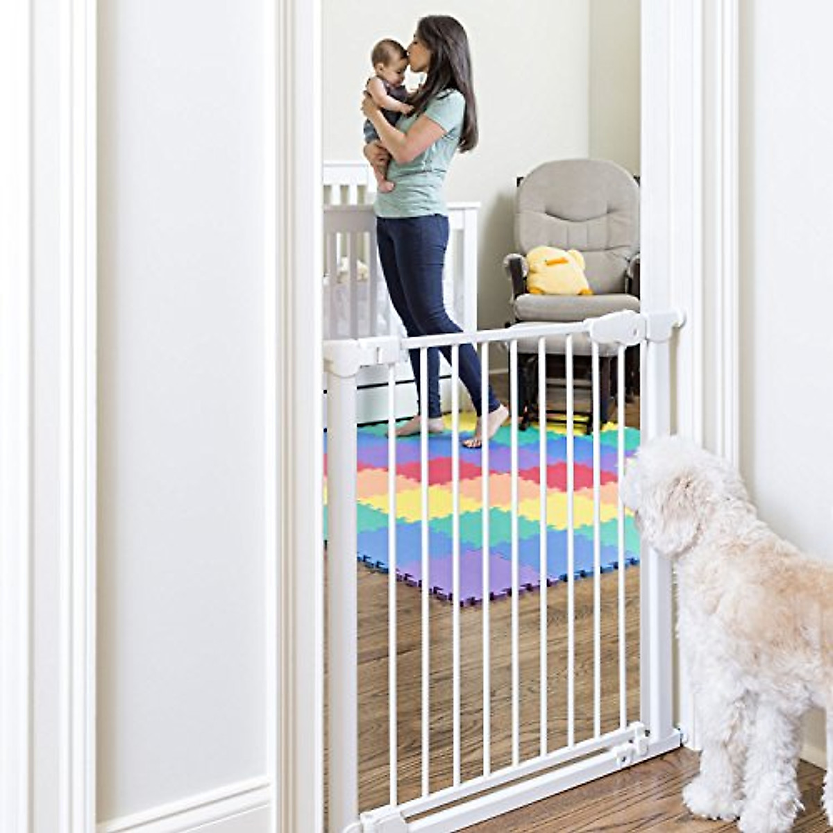 Qdos Safety Auto-Close SafeGate Baby Gate - Professional Grade Meets Tougher European Standards - Automatically Closes & Latches - Magnetic Lock Indicator - Easy Installation | Pressure Mount | White