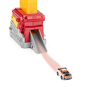 TOMY Johnny Lightning Micro Strike Launcher, Super Fast Car Toy Bundle, Multicolor, 4 Years and Up