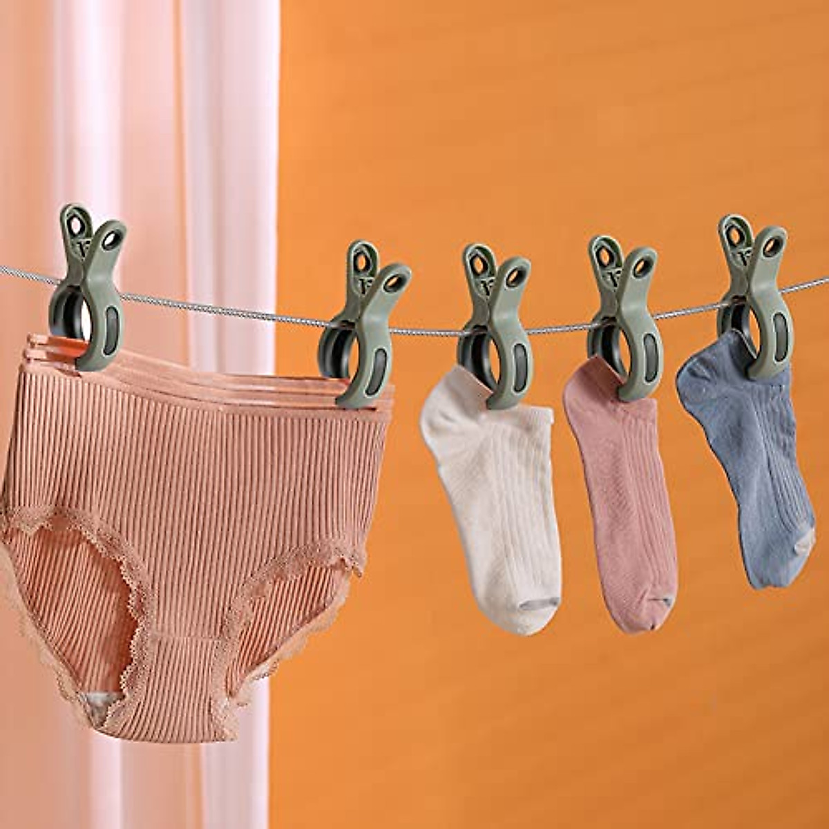 oAutoSjy 5pcs Plastic Clothes Pins, Clothespins Heavy Duty Beach Towel Clips Laundry Clothes Clips, Indoor Outdoor Household Windproof Clamps for Quilt Blanket Curtain, No Trace Fixed Large Clip Green