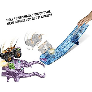 Hot Wheels Monster Trucks Octo-Slam Hero Playset with 1:64 Scale Die-cast Tiger Shark Vehicle, 2 Crushable Cars & Launcher, Gift for Kids Ages 3 to 8 Years Old