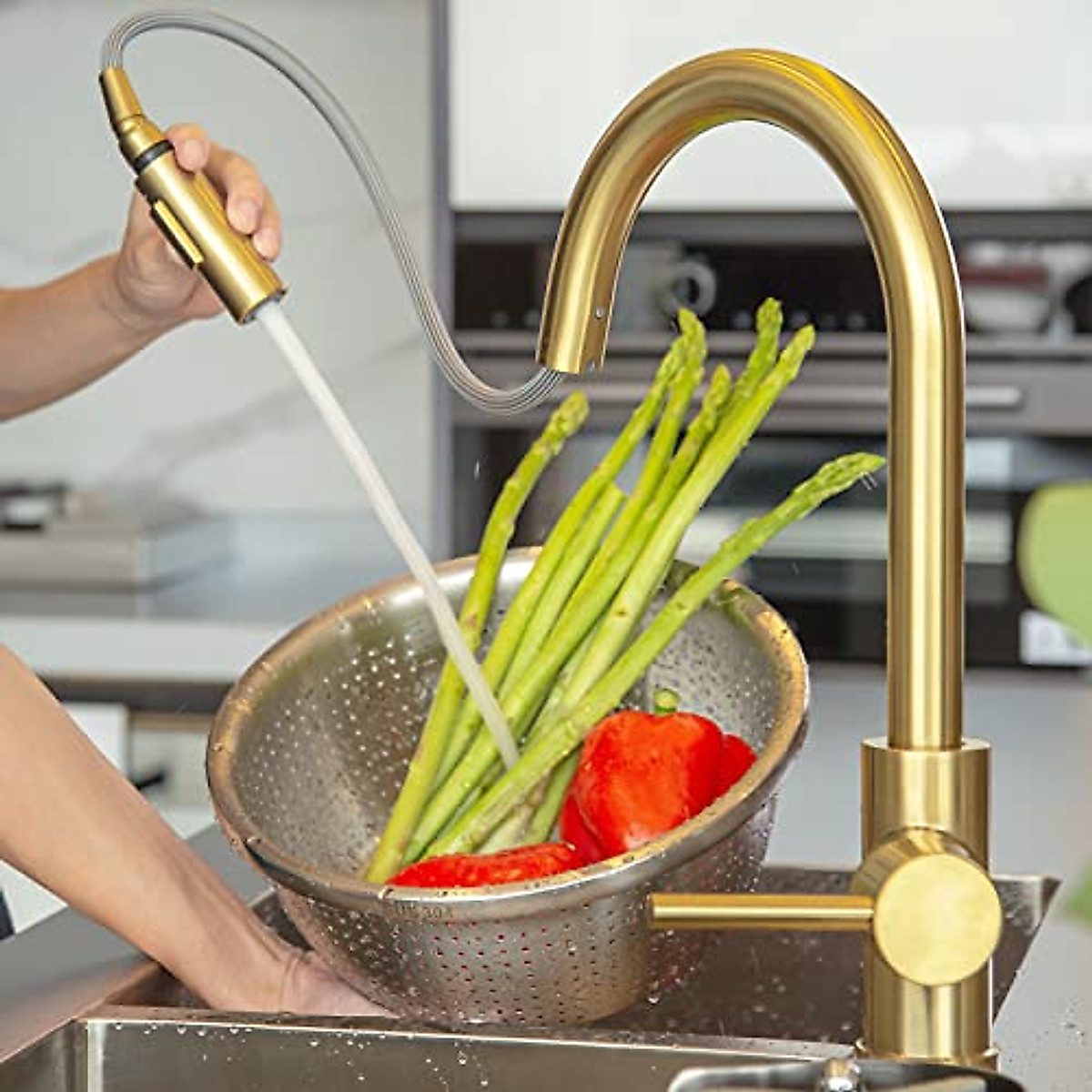 Brushed Gold Kitchen Faucet with Pull-Down Sprayer, Lava Odoro Brass Gold Single Hole Kitchen Sink Faucet Single Handle Faucet for Kitchen Sink with Supply Line Spot-Free, KF1120-SG