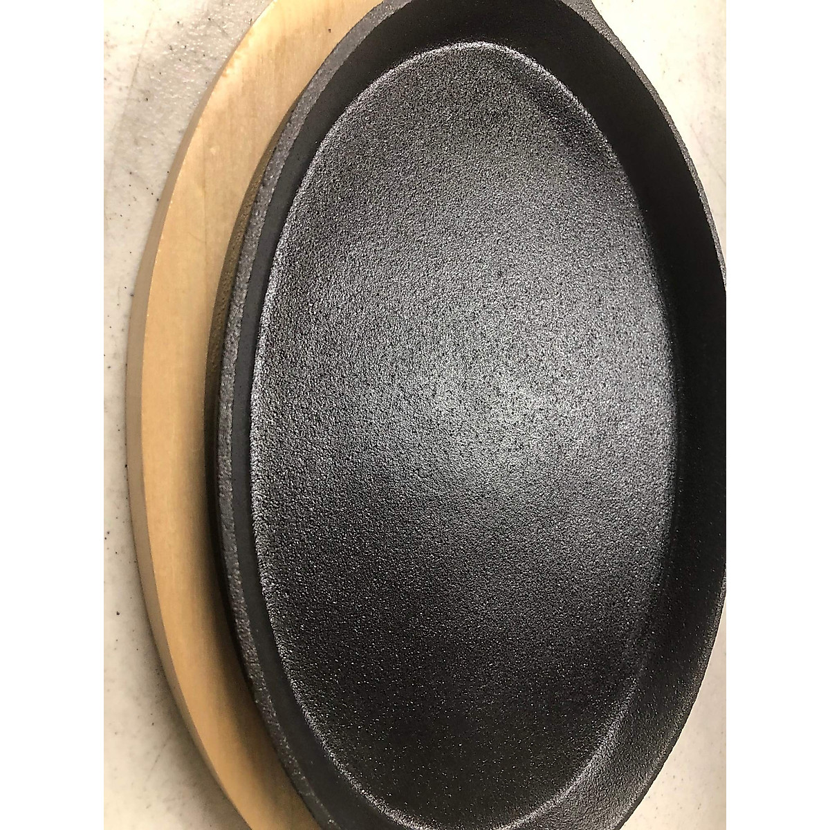 Brooks AG Parts Four Pre-seasoned Cast Iron Fajita Pan Sets,Includes Wooden Serving Bases,Padded Handle Sleeve and Cast Iron Skillet