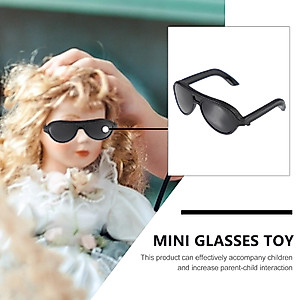 TOYANDONA 80pcs Doll Sunglasses Mini Plastic Dolls Sunglasses Black Sunglasses for Dollhouse DIY Crafts Dollhouse Accessories Decorate, 3X2.6X1CM