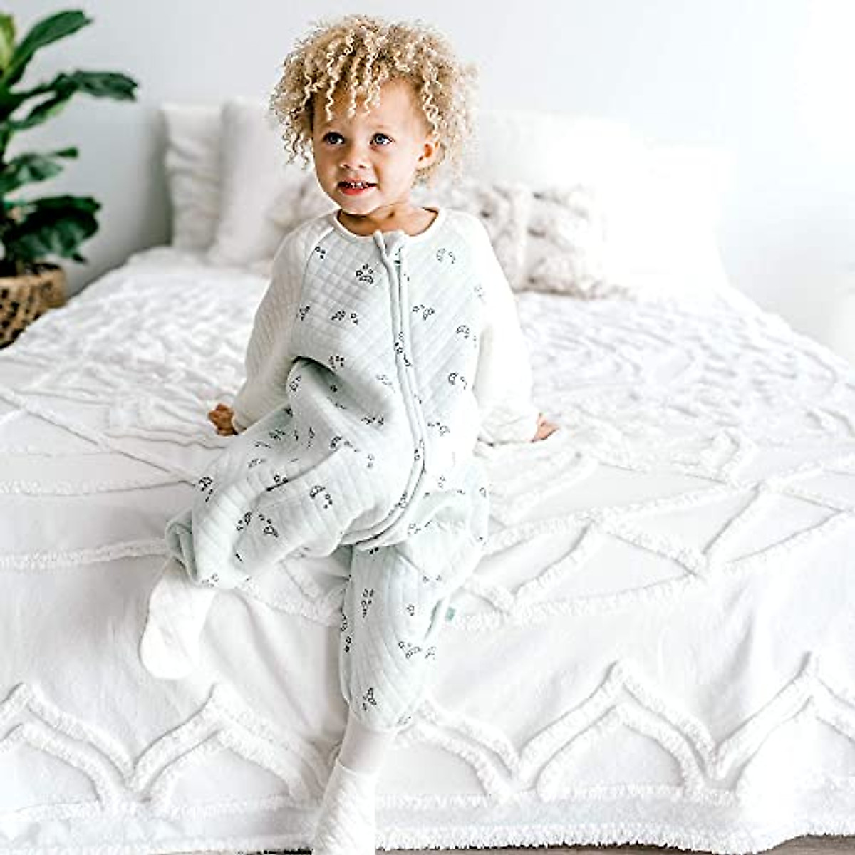 Tealbee DREAMSIE Toddler Wearable Blanket with Sleeves | Baby Sleep Bag Sack with Feet for Walkers and Walking Baby. TOG 0.8 Toddler Sleep Suit to Keep Warm (12M-2T)