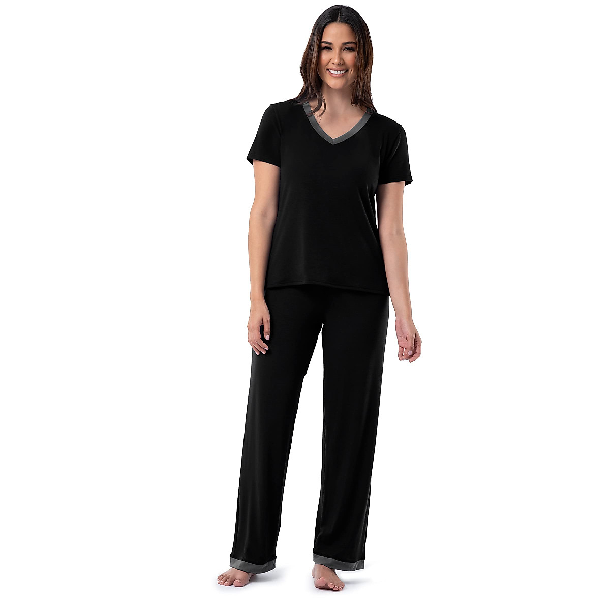 Fruit of the Loom Women's Plus Size Short Sleeve Tee and Pant 2 Piece Sleep Pajama Set, Black, 4X