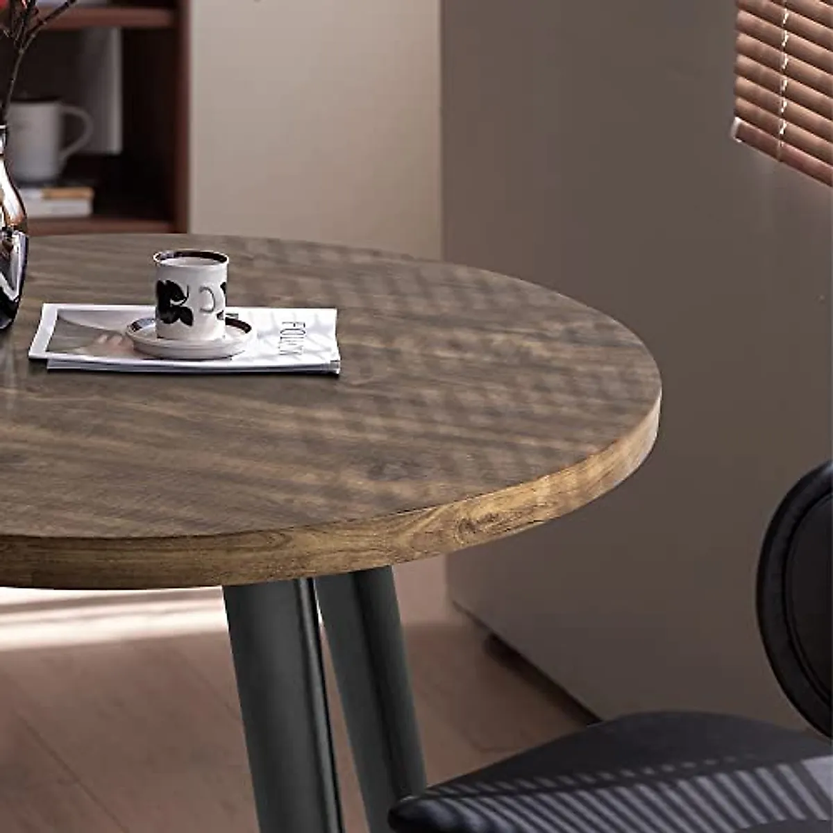 Comfy to go Round Dining Table, 31.5" Small Kitchen Table for 2-4 Person, Mid Century Modern Dining Table with 1.4" Thickness Wood Grain Tabletop for Dining, Living Room, Small Space (Rusty Brown)