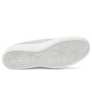 SKECHERS Women's Martha Stewart PIER LITE-Reflection Loafer, Light Grey Silver, 9.5