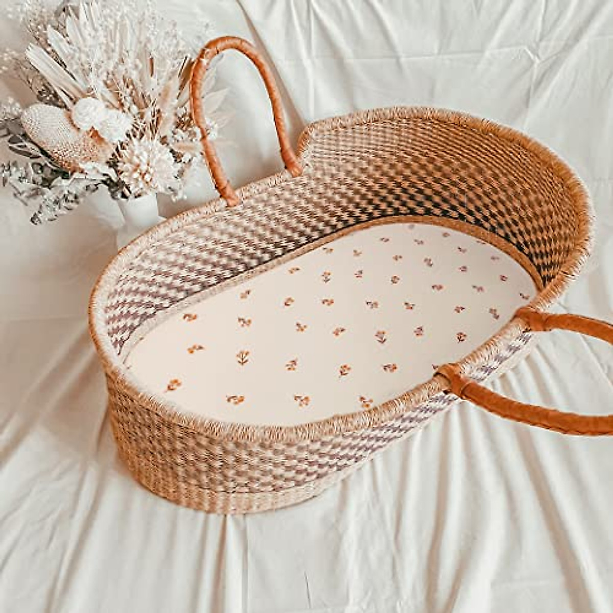 Konssy 2 Pack Muslin Fitted Bassinet Sheets for Baby Girl Boy, Soft Breathable Baby Bassinet Sheets Fit for Baby Bassinets, Cradle, Moses Basket Oval Rectangle Pad/Mattress (Brown,Berry)