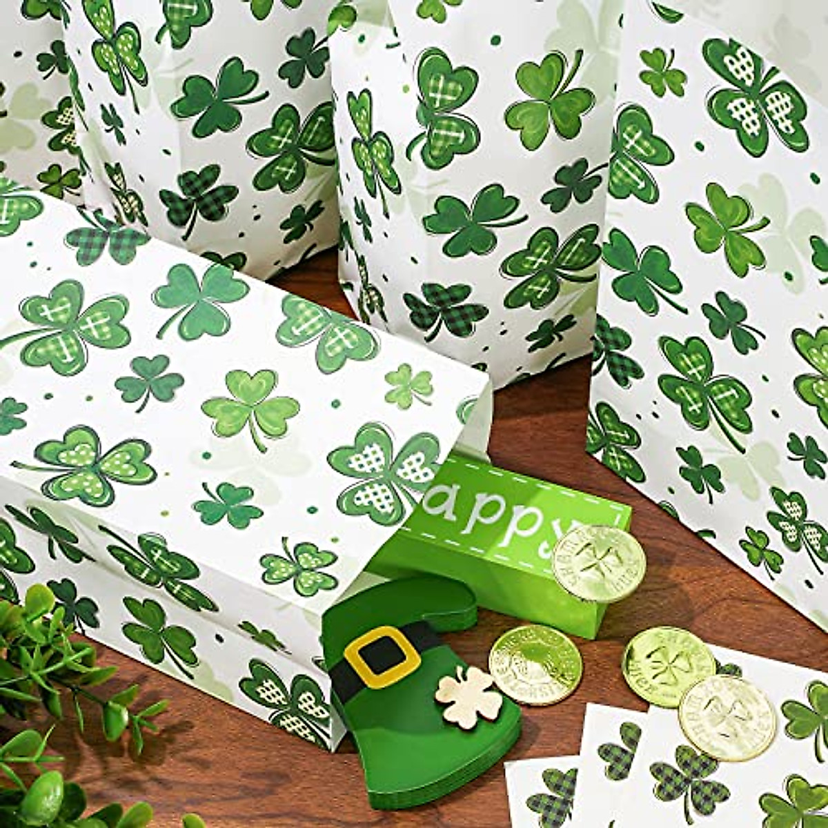 AnyDesign 36Pcs St. Patrick's Day Paper Party Favor Bags Lucky Shamrock Goodie Candy Treat Bags with Stickers Irish Style Gift Party Favor Bags for Cookie Snack Present Wrapping Supplies