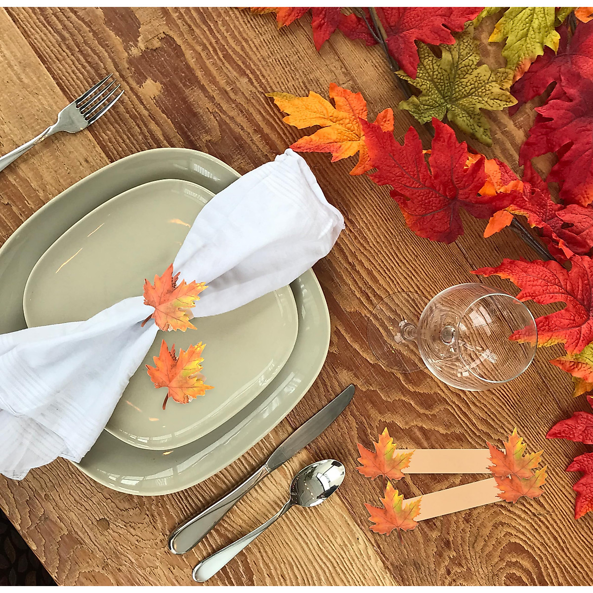 Gift Boutique 100 Pieces Thanksgiving Paper Rings Harvest Maple Leaves Napkin Ring Holders Fall Band for Autumn Home Kitchen Dining Table Holiday Dinner Wedding Party Supplies Table Decorations
