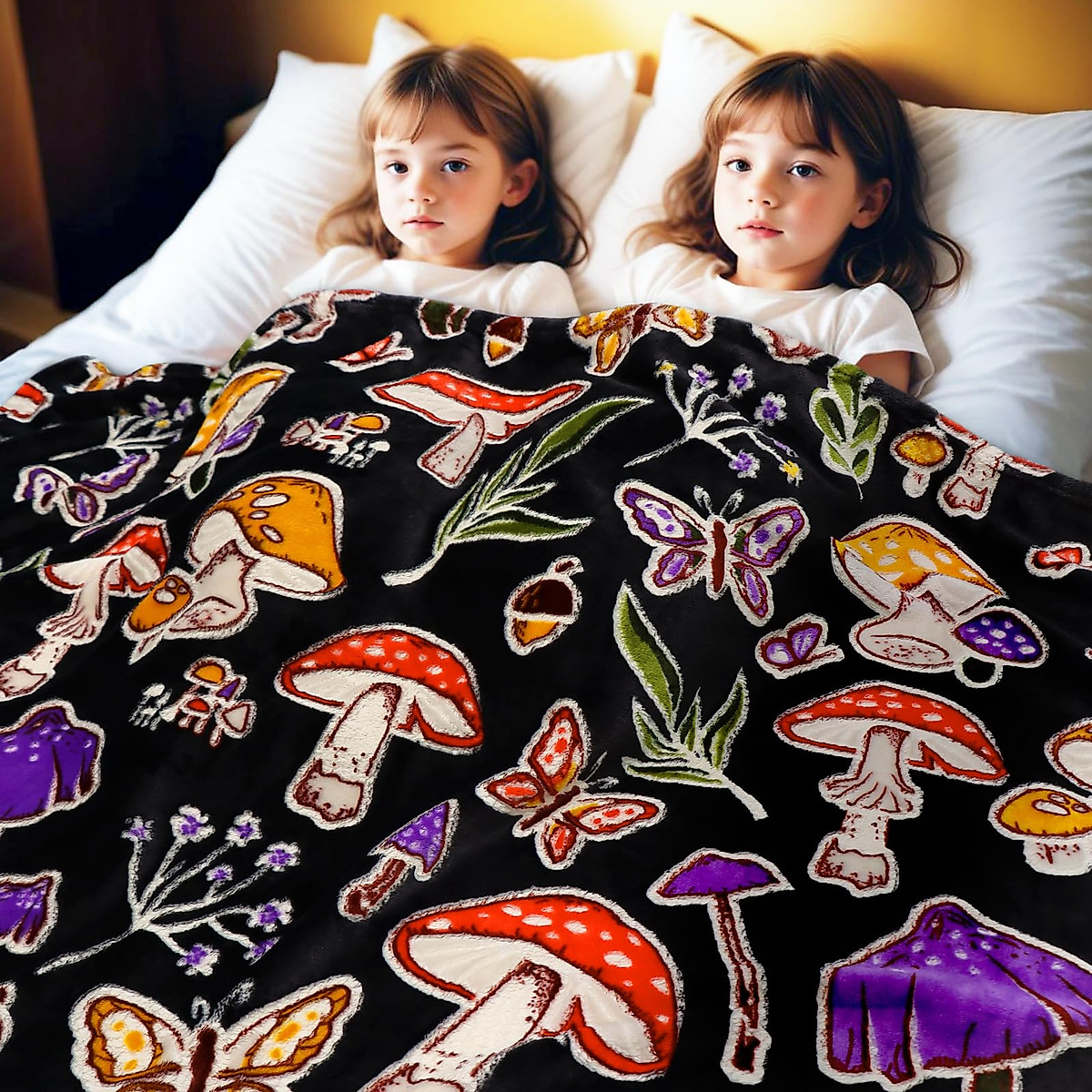 Mushroom Blanket Glow in The Dark Blanket for Girls Boys Mushrooms Throw Blanket Soft Fleece Blankets Mushroom Decor Blanket for Bedroom Sofa 50"x60"