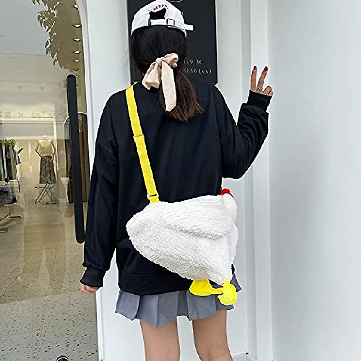 BMTLFG Fluffy Bag, Fluffy Shoulder Bag, Chicken Purse, Plush Crossbody Bags for Women, Animal Shaped Bag, Hen Shape Plush Autumn Winter,White