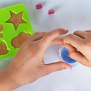 Kiss Naturals - Soap Making Arts & Crafts Kit for Kids with Organic Ingredients - Glycerin Soap DIY STEM Activity - Make 16 Soaps - with Reusable Silicone Molds, Natural Fragrances, Mica-based Colors