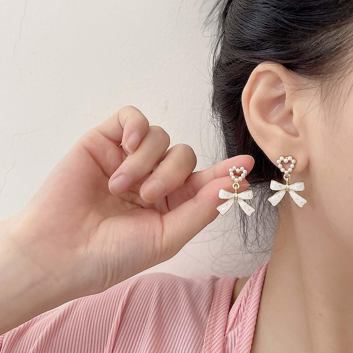 Sttiafay Vintage Pearl Bow Dangle Earrings Pearl Heart Earrings Gold Pearl Bow Stud Earrings Pearl Heart Bridal Earrings Jewelry for Women and Girls