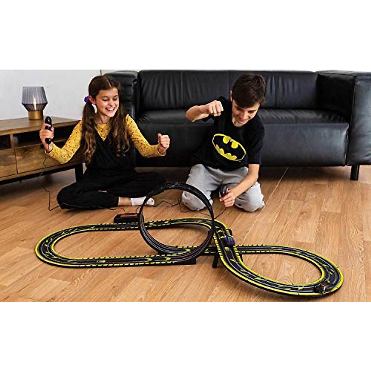 Scalextric Micro Scalextric Justice League Batman vs Joker Battery Powered 1:64 Slot Car Race Track Set G1155T ,Black