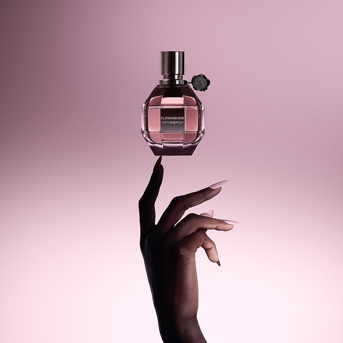 Viktor&Rolf - Flowerbomb Eau de Parfum - Women's Perfume - Floral & Woody - With Notes of Rose, Peony & Patchouli - 0.68 Fl Oz