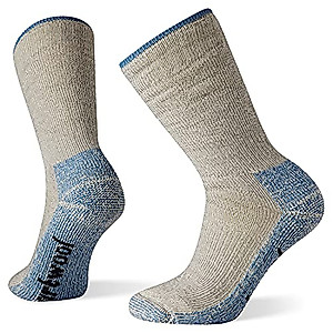Smartwool Women's Mountaineer Classic Edition Maximum Cushion Crew Socks, Light Gray, Medium