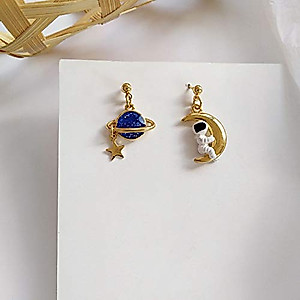 Creative Cartoon Asymmetrical Astronaut Blue Planet Stud Earrings for Women Charm Jewelry Cute Star Moon Earth Spaceman Drop Earrings (Blue)