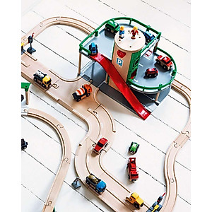 BRIO World 33204 Parking Garage - Ultimate Toy Train Accessory | Interactive Play | Compatible with All BRIO Train Sets | FSC Certified Wood Material | Ideal for Kids Age 3 and Up