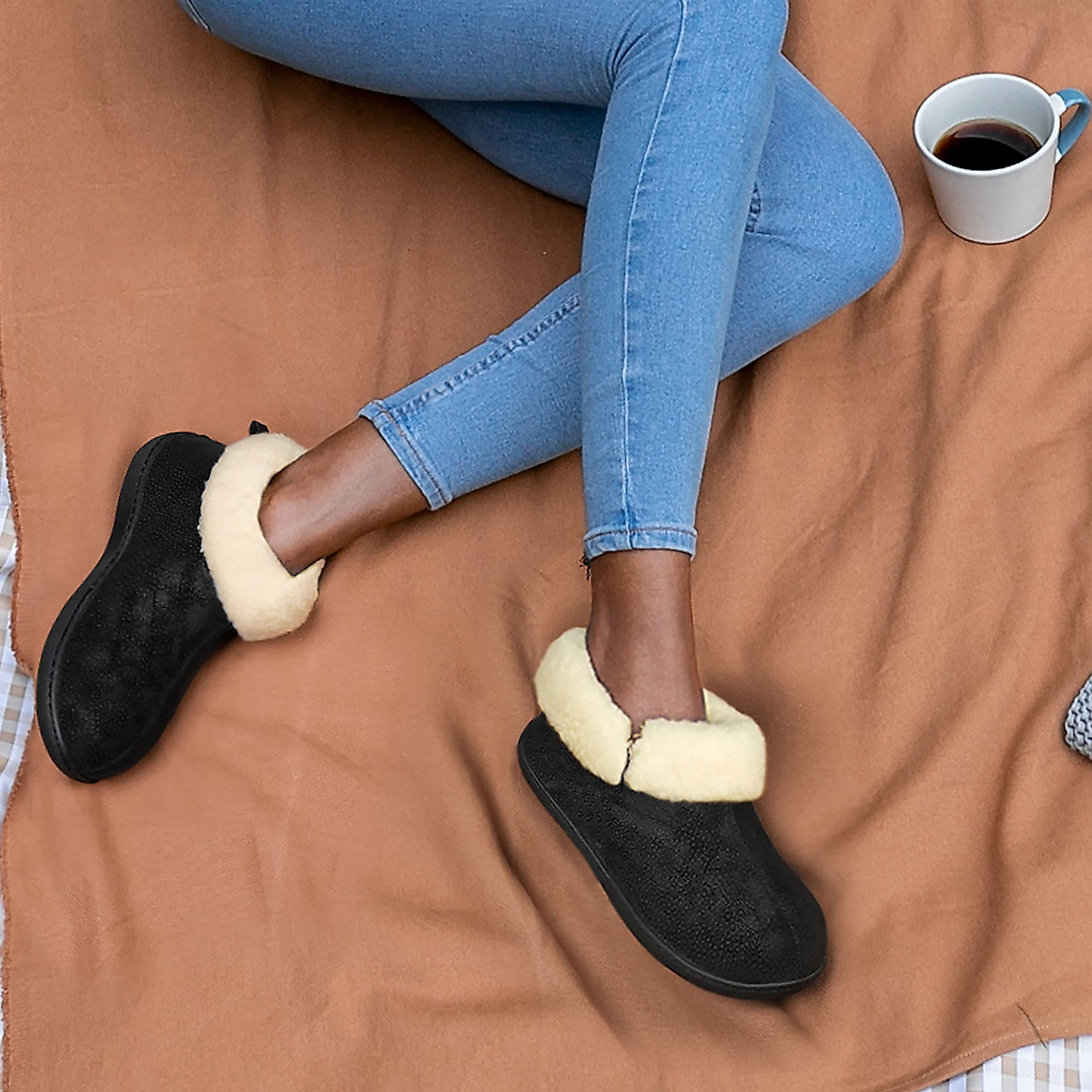 RockDove Women's Sierra Faux Leather Bootie Slipper, Size 7 US Women, Black