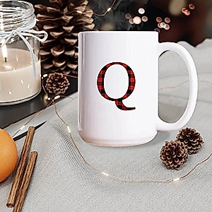 Yelolyio English Alphabet Letter Coffee Mugs, Christmas Black Red Buffalo Plaid Monogram Letter Q Mug, Any Letter Floral Alphabet Coffee Cup For Her Birthday Christmas Mothers Day Coffee Mug 15oz
