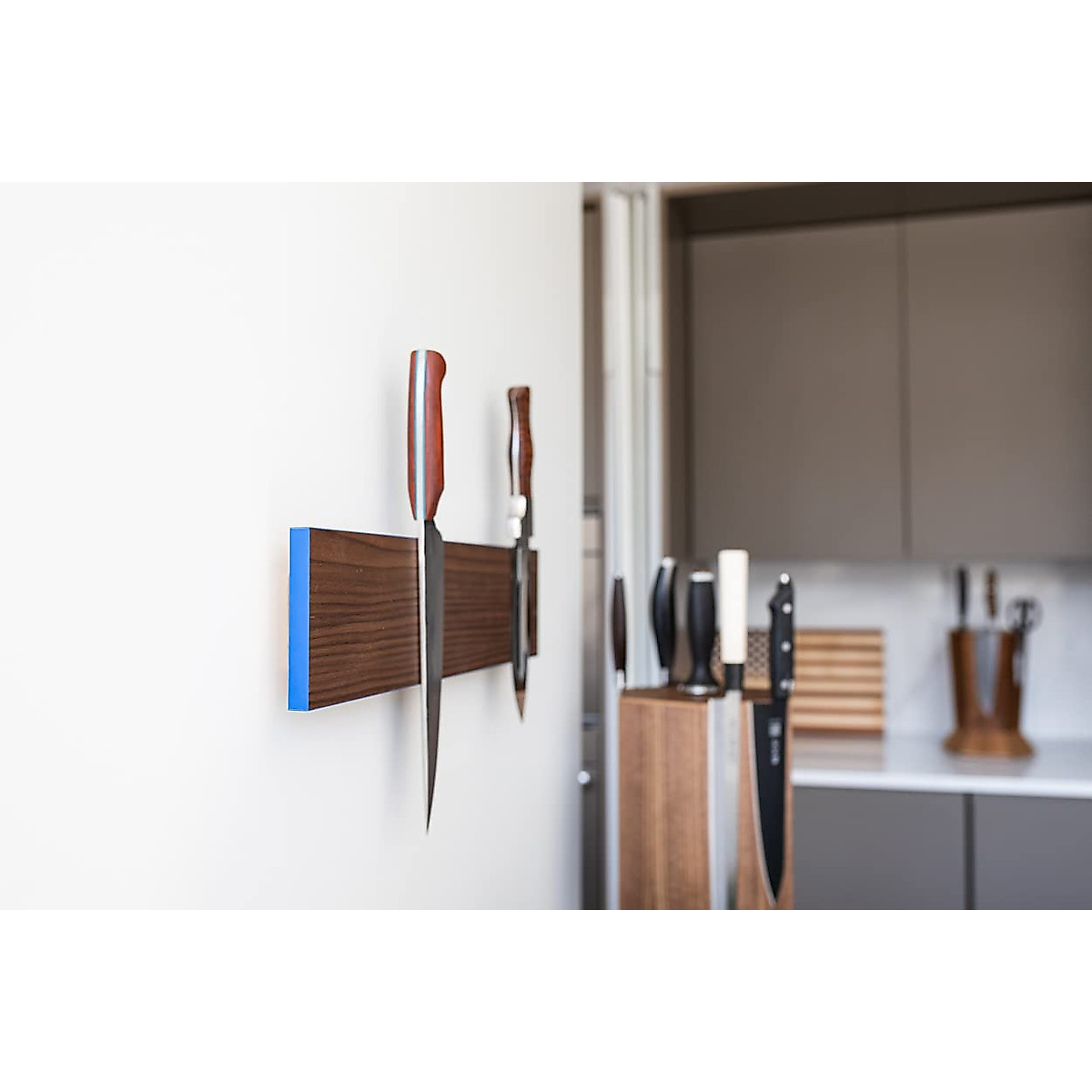 360KnifeBlock BAR - (walnut & blue) 4”x16” wall mount knife BAR - integrated level, steel clips, 2” screws