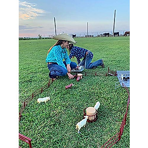 Little Buster Toys Hay Feeder - Round Bale Hay Feeder in Red, 1/16th Scale