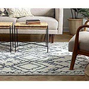 Well Woven Chessa Grey Moroccan Shag Diamond Trellis Pattern Area Rug 7'10" x 9'10"