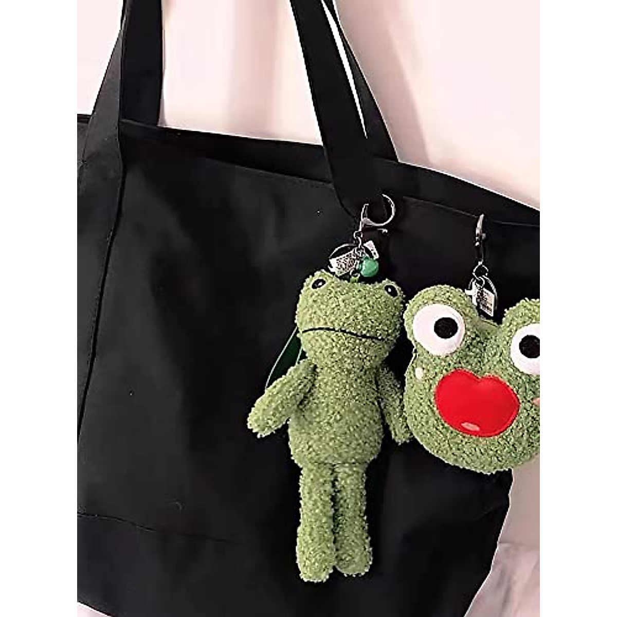 BCIULASL Cute Keychain Frog Plush Keychain Accessories Kawaii Keychains for Backpacks, Bags, Purse, Phone, Car Key Ring, Birthday Christmas Valentines Day New Year Gifts for Men Women