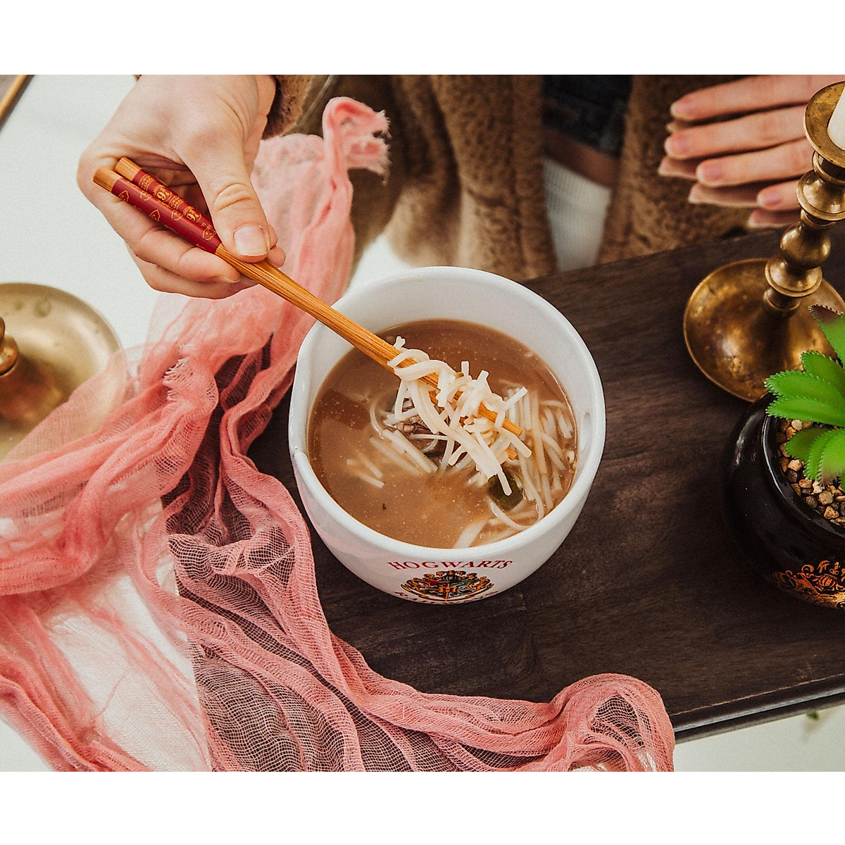 Harry Potter Platform 9 3/4 Dinnerware | 20-Ounce Ramen Bowl and Chopstick Set