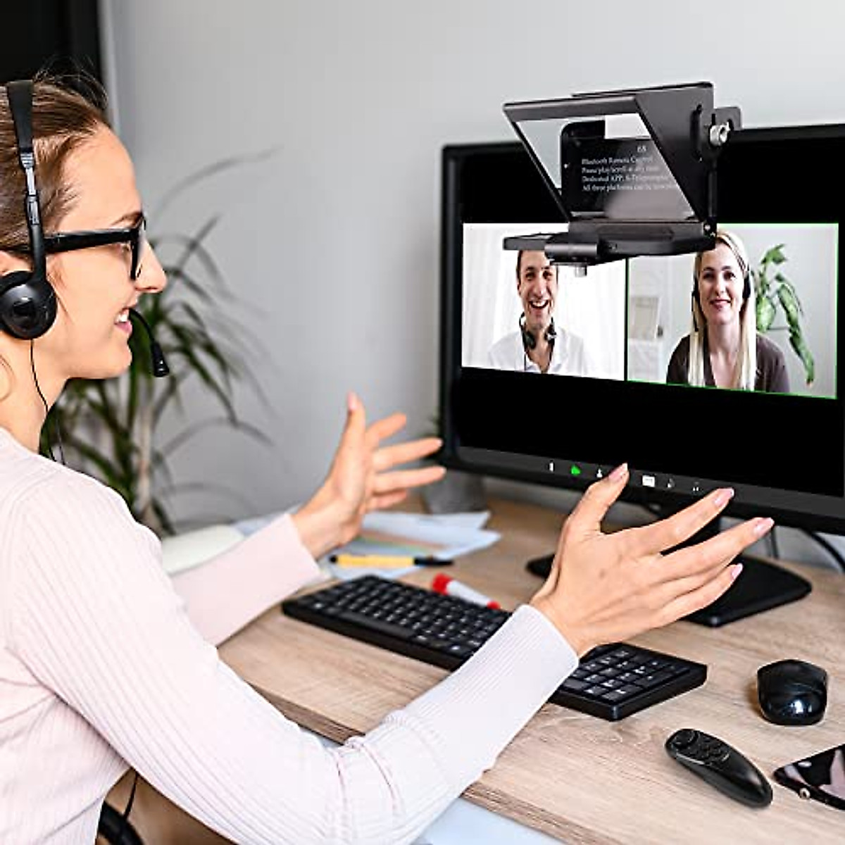 ILOKNZI Portable Mini Smartphone Teleprompter, for Laptap and DSLR Camera, for Online Meeting and Making Videos with a Carrying Bag