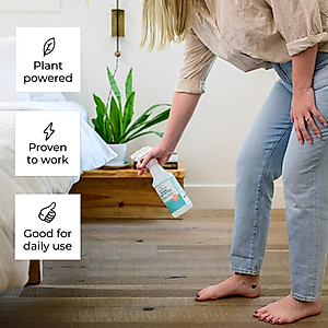 Wondercide - Indoor Pest Control Spray for Home and Kitchen - Ant, Roach, Spider, Fly, Flea, Bug Killer and Insect Repellent - with Natural Essential Oils - Pet and Family Safe — Cedarwood 32 oz