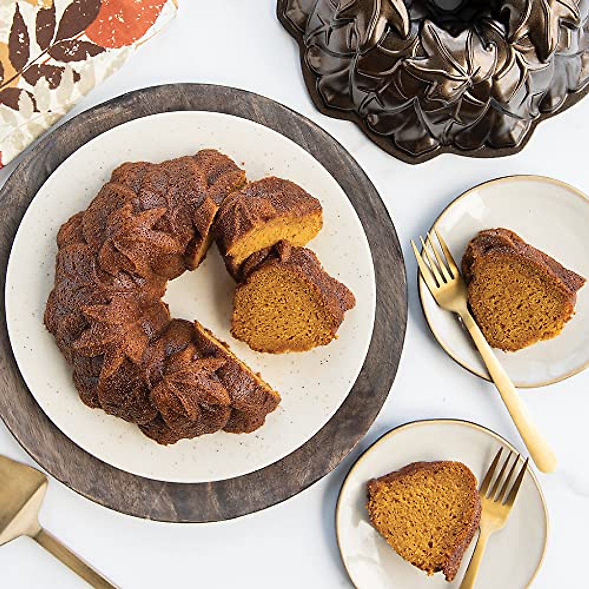 Nordic Ware Harvest Leaves Bundt Pan, Bronze