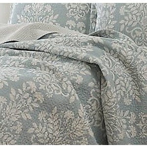 Laura Ashley - Rowland Collection - Quilt Set - 100% Cotton, Reversible, All Season Bedding with Matching Shams, Pre-Washed for Added Comfort, King, Blue