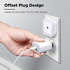 SYCEES LED Night Lights Plug into Wall, Dusk to Dawn Sensor, Compact Size, Energy Efficient, Long-Life, Nightlights for Hallway, Stairs, Kitchen, Bathroom, Bedroom, Nursery, Daylight White, 6-Pack