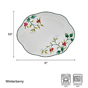 Pfaltzgraff Winterberry Holiday Set of 2 Serving Plates, 10 Inch and 12 Inch, Multicolored