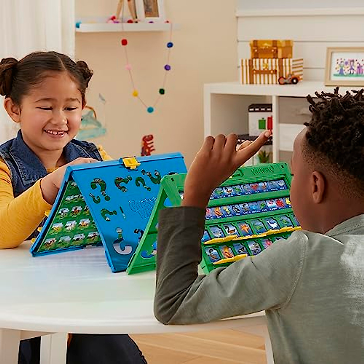 Hasbro Gaming Guess Who? Animal Friends Game, includes 2 Double-Sided Animal Sheets, 2-Player Board Games for Kids, Ages 6+ (Amazon Exclusive)
