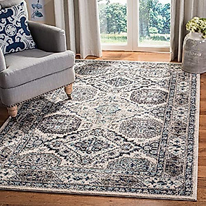 SAFAVIEH Madison Collection 4' x 6' Light Grey/Fuchsia MAD925R Oriental Boho Chic Distressed Non-Shedding Living Room Bedroom Accent Rug