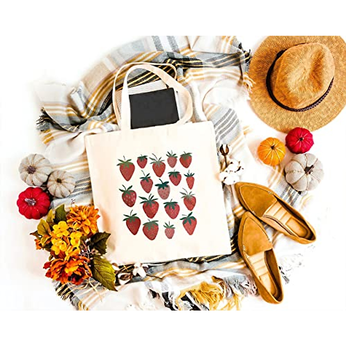 GXVUIS Strawberry Canvas Tote Bag for Women Aesthetic Reusable Grocery Shoulder Bags for Shopping Travel Gift for Girls White