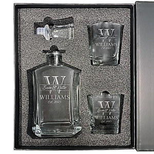 Custom Engraved Couples Wedding Glass Decanter Gift Set - Personalized for Housewarming, Anniversary (Decanter and 2 Glasses)