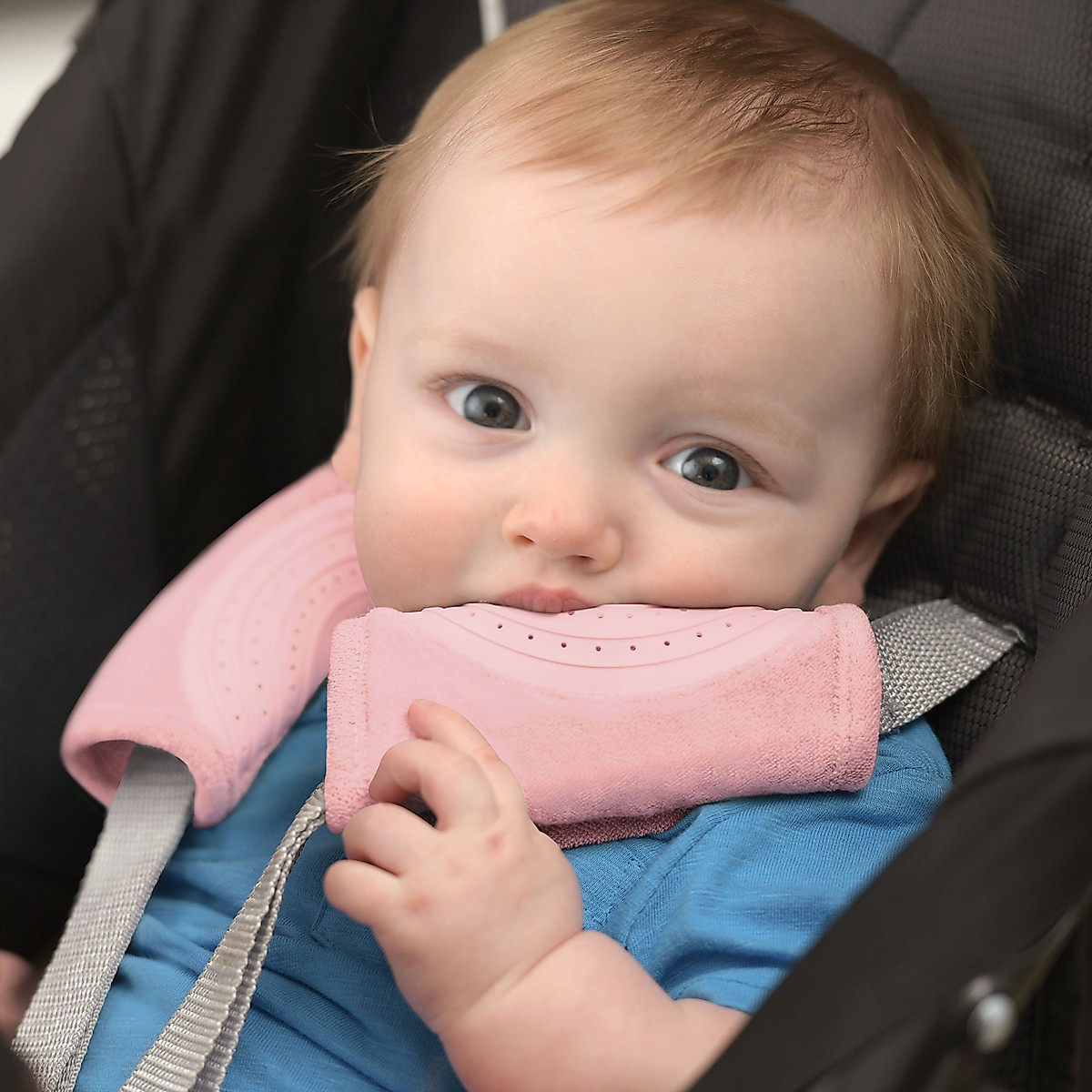 Travel Bug Baby 2 Piece Car Seat Strap Cover Teether Set (Pink)