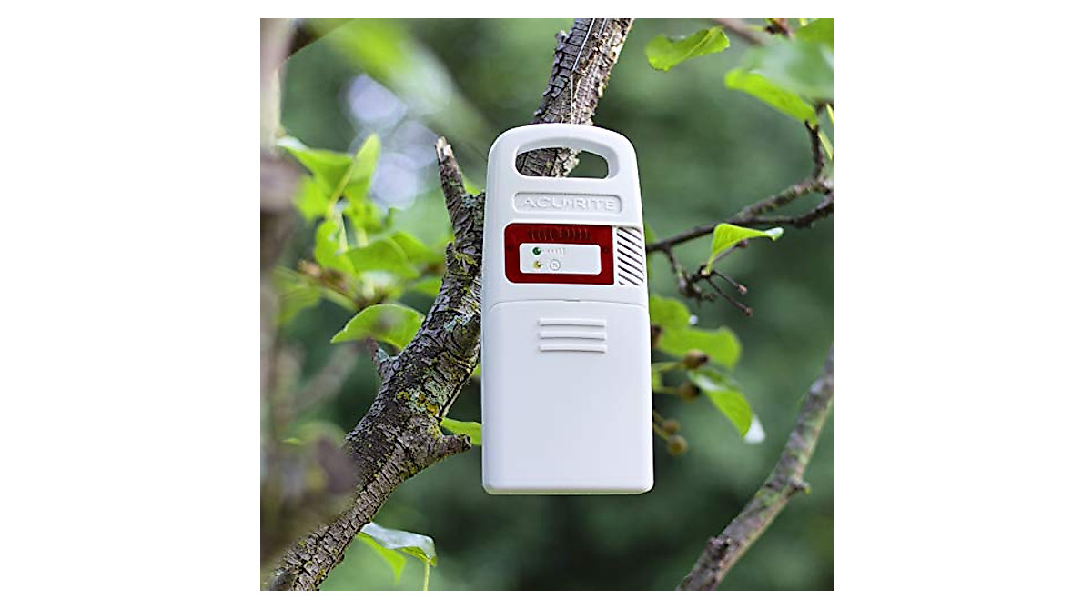 AcuRite Weather Station: Rain Gauge & Lightning Detector
