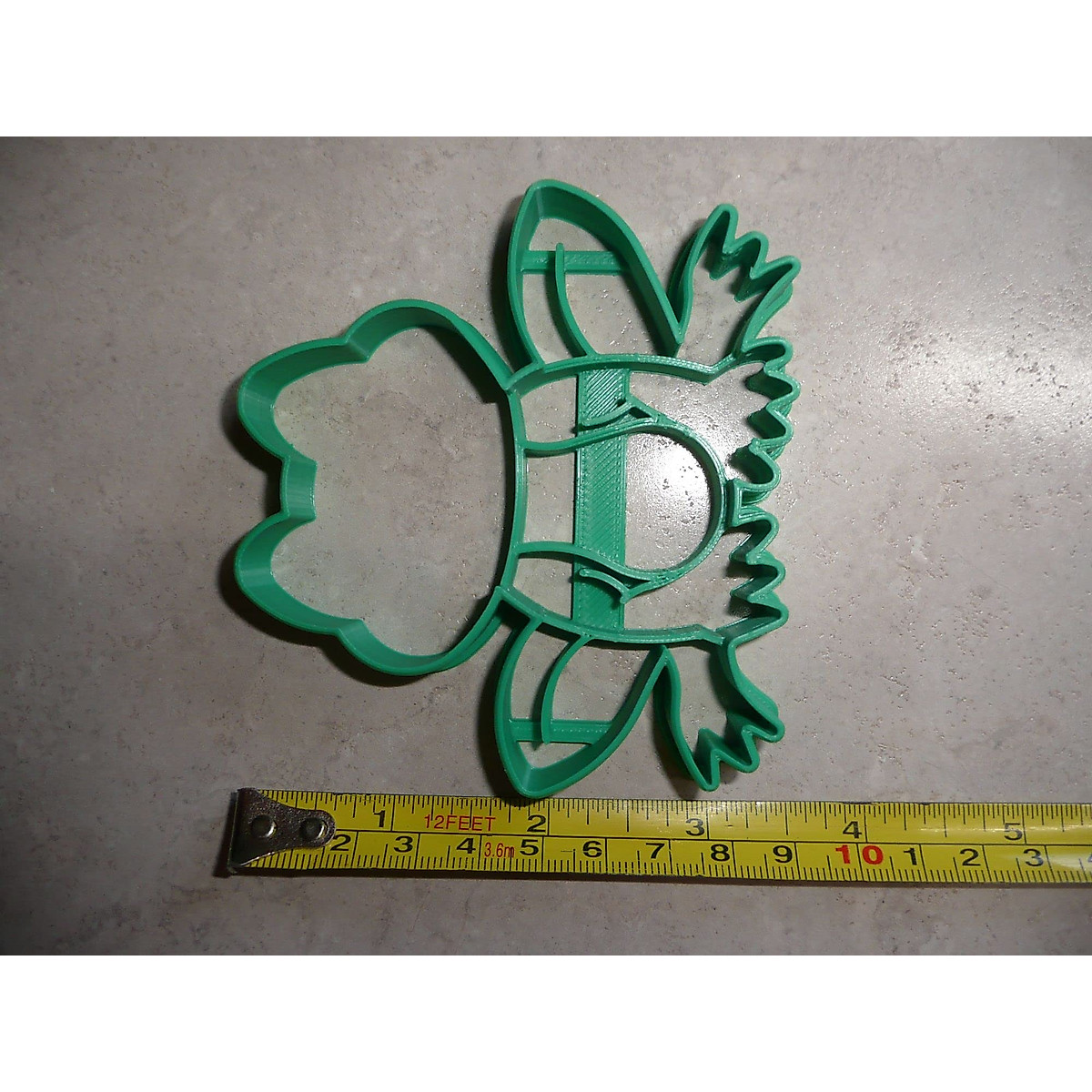 FROG WITH DETAIL AMPHIBIAN COOKIE CUTTER MADE IN USA PR4460