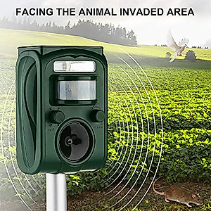 VEGFEST Solar Ultrasonic Animal Repeller.Cat Repellent Outdoor. Motion Activated and Blinking LED Light Siren Mosquito Repellent for Deer, Bird, Cat ,Dog,Raccoon, Skunk, Squirrel, Rabbit, etc Green